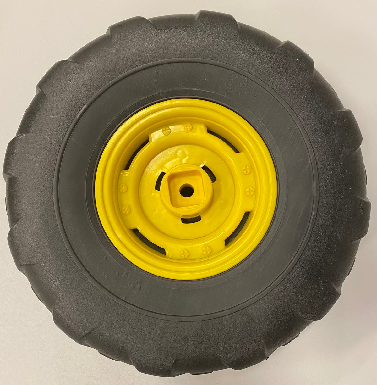 Peg Perego Replacement Rear Right Wheel for John Deere Pedal Tractor ...